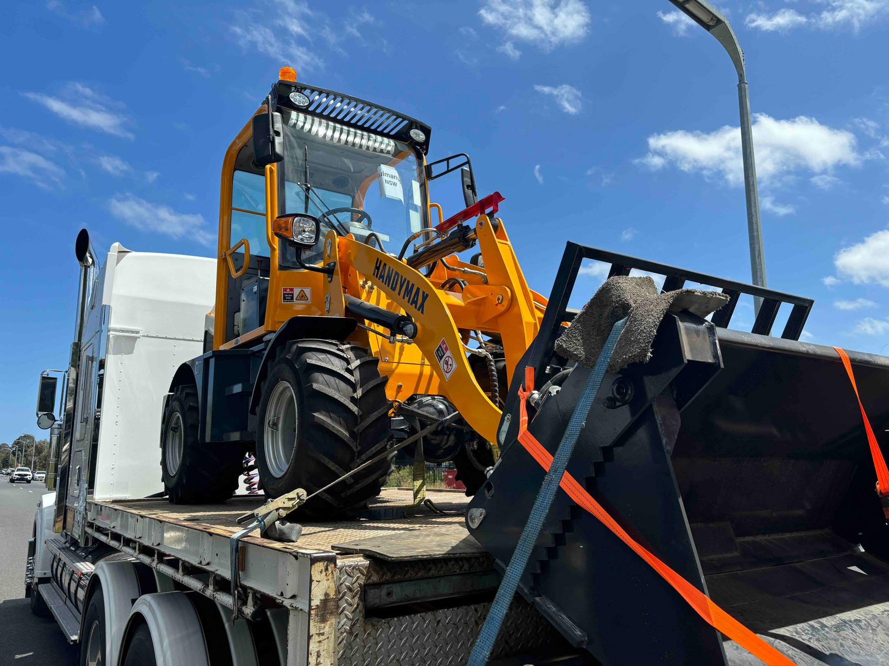 HANDYMAX Excavator HME18: Tailored for Australian Farming Excellence ...